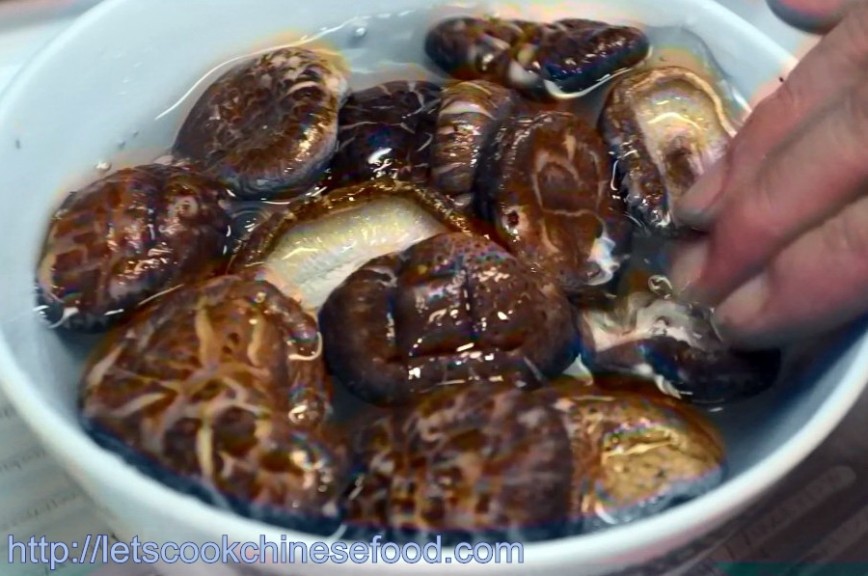 Chinese Recipe : Steamed minced Pork Patty with Chinese Mushroom (中菜食譜 ...