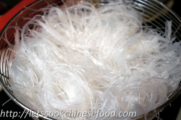 Chinese Recipe : Stir-Fried Bean Threads with Ground Pork (螞蟻上樹)