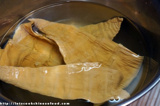 Chinese Festivals Recipe : Stewed Lotus Root with Dry Bamboo Shoot and ...