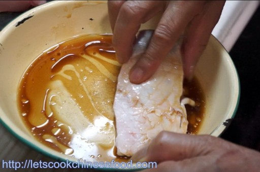 Chinese Recipe : Shanghai Smoked Fried Fish (中菜食譜：上海燻魚)
